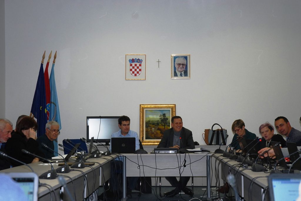 AKTUALNI SAT Vijećnicima najinteresantniji prazni objekti - Pakrački LIST